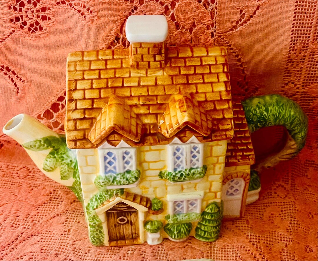 Set of 4 Decorative Teapots, Very Pretty!! - Etsy