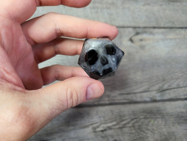 D20 Skull Geode 33mm Dice Sharp Edge, D&D Dice Set for Dungeons and ...
