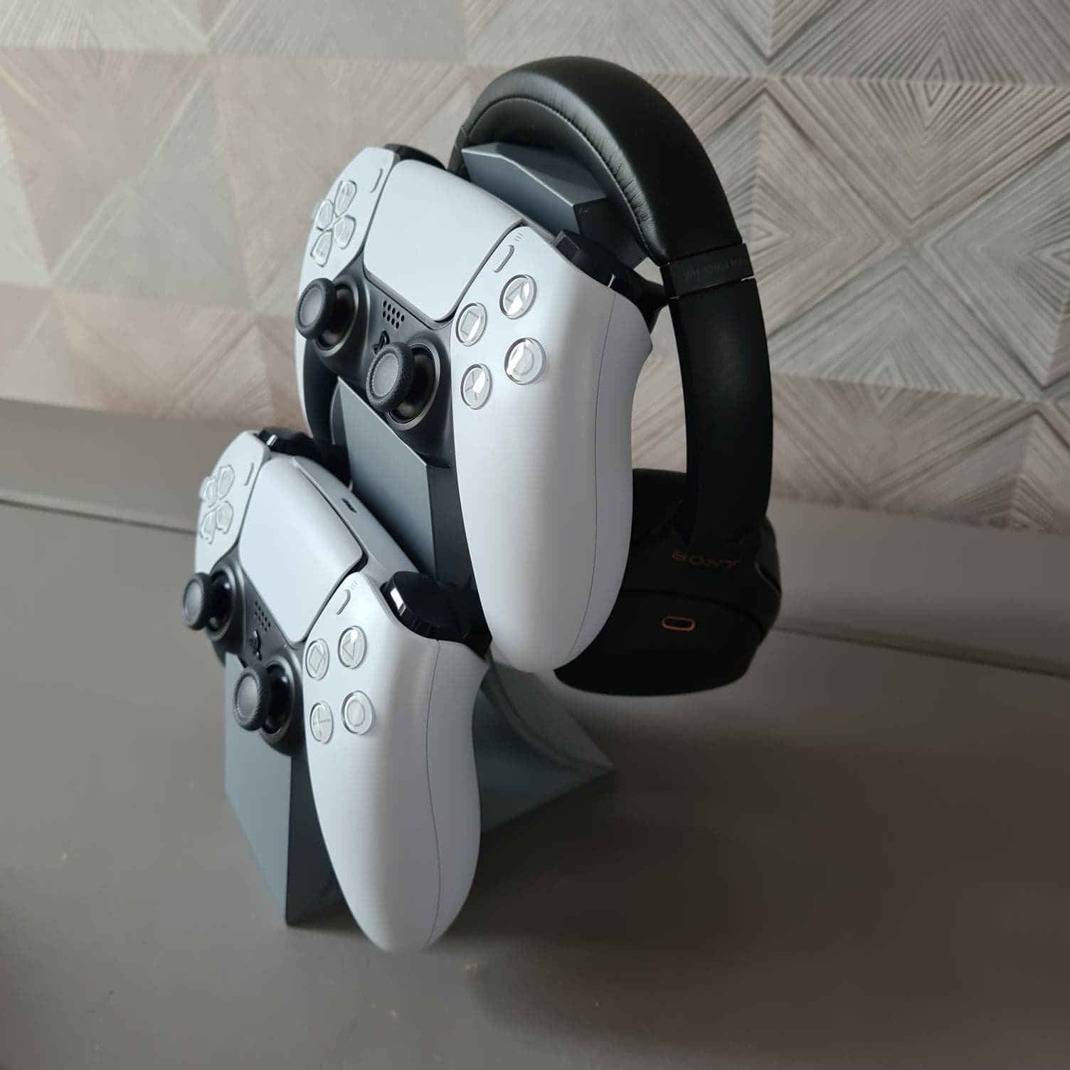 Duel Controller and Headphone Display Stand for PS4 PS5 XBOX - Etsy UK