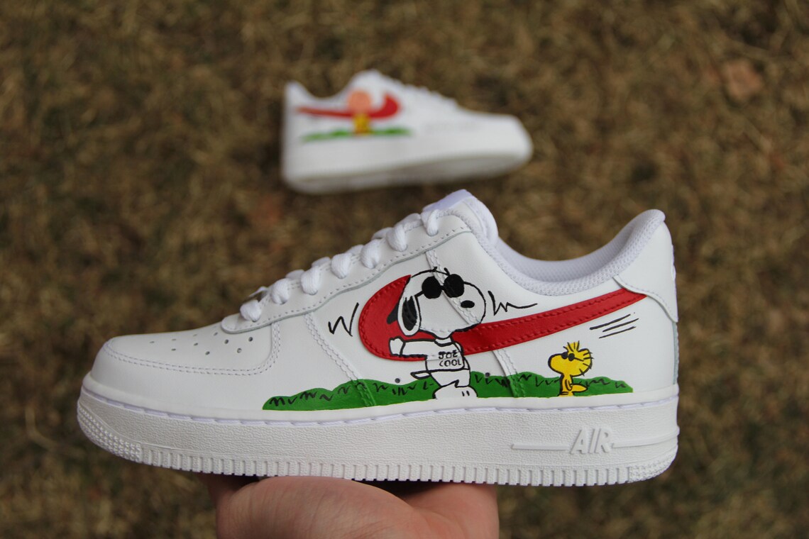 Custom Air Force 1 "snoopy Charlie" // Hand Painted Cartoon Custom ...