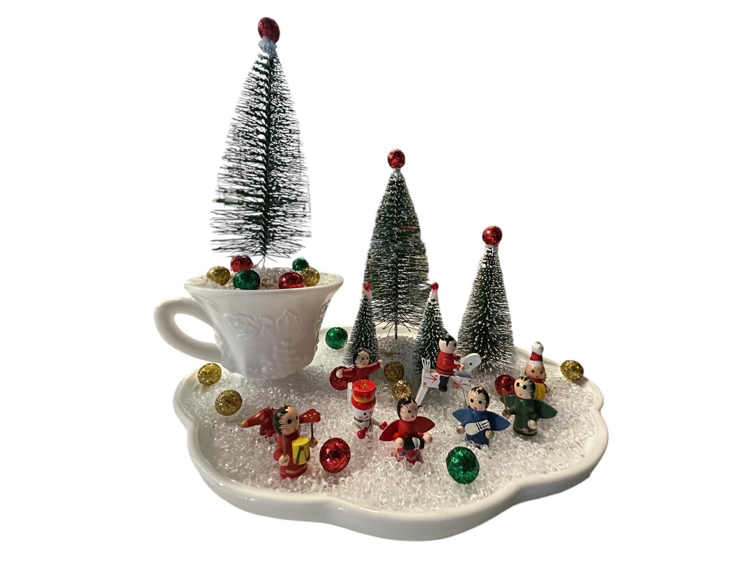 Vintage Christmas Decor, Vintage Glass Cake Stand, Vintage Milk Glass ...