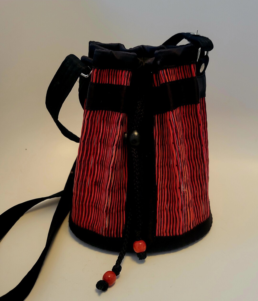 Red & Black Boho Chic Drawstring Straw Bag - Etsy