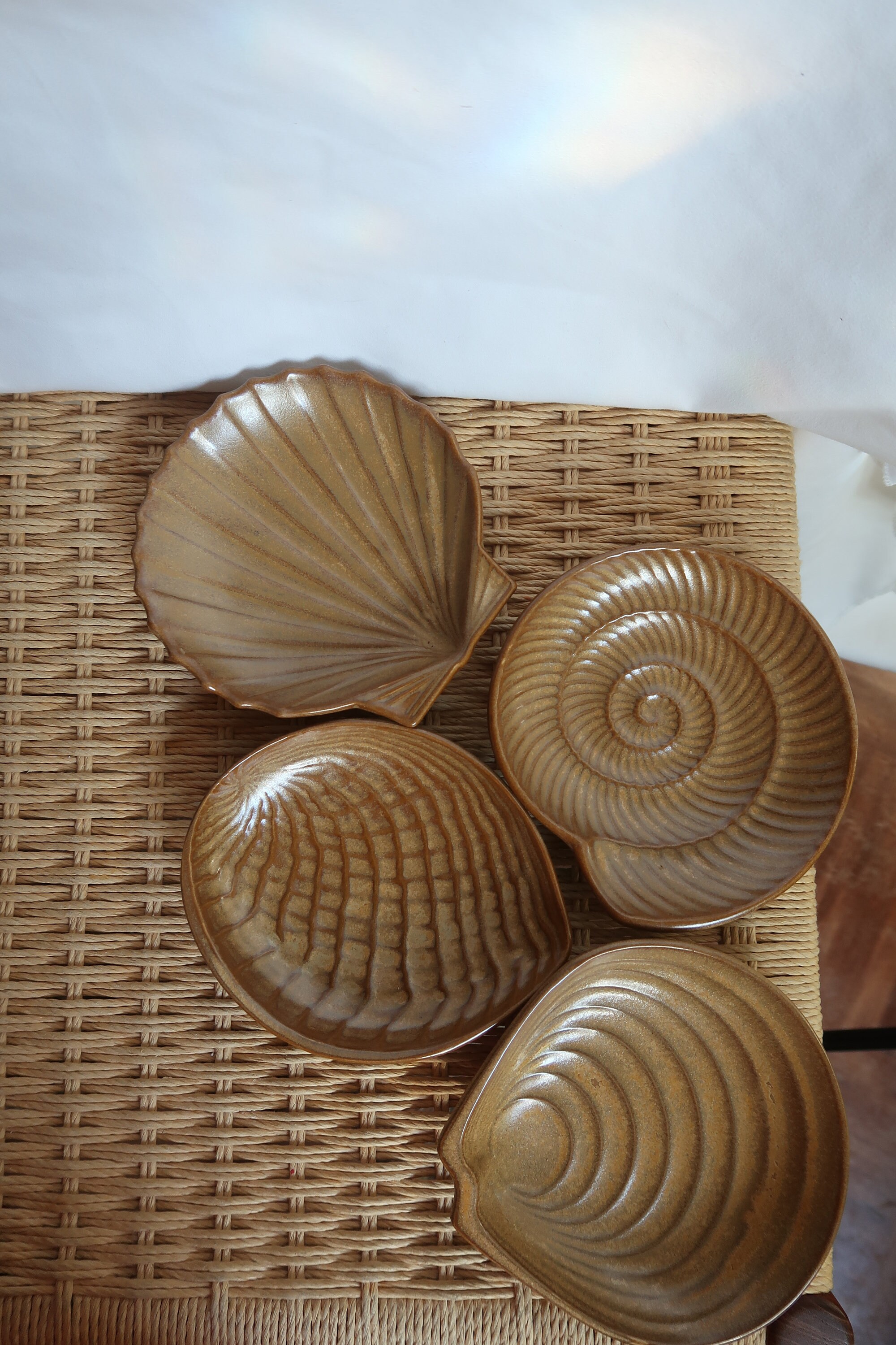 4 Shell plates Ceramic shell plates boho / seaside | Etsy