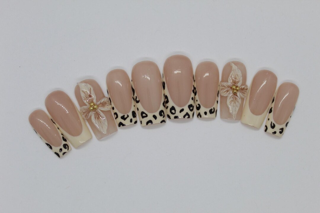 Cream Cheetah French Tip Sculpted 3D Flower Press Ons: Coffin, Almond ...