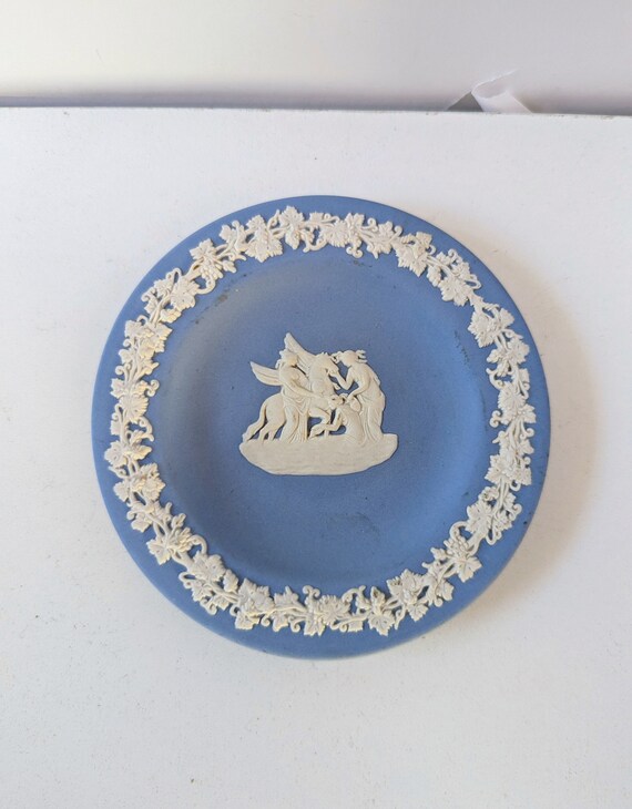 Light Blue Vintage Jasperware Wedgwood Bas Relief Tri… - Gem