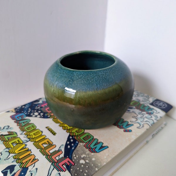 Round Ceramic Vase - Etsy