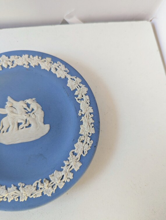 Light Blue Vintage Jasperware Wedgwood Bas Relief Tri… - Gem