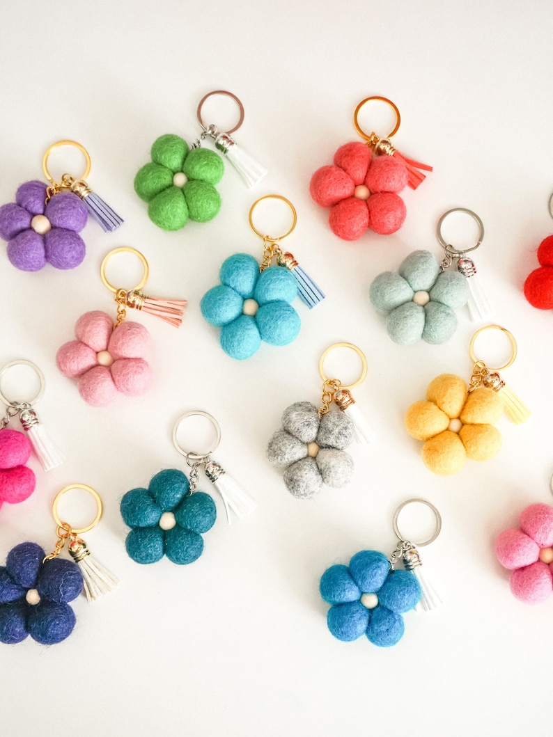 Felted Flower Keychain With Tassel | Gift for a Friend | Daisy ...