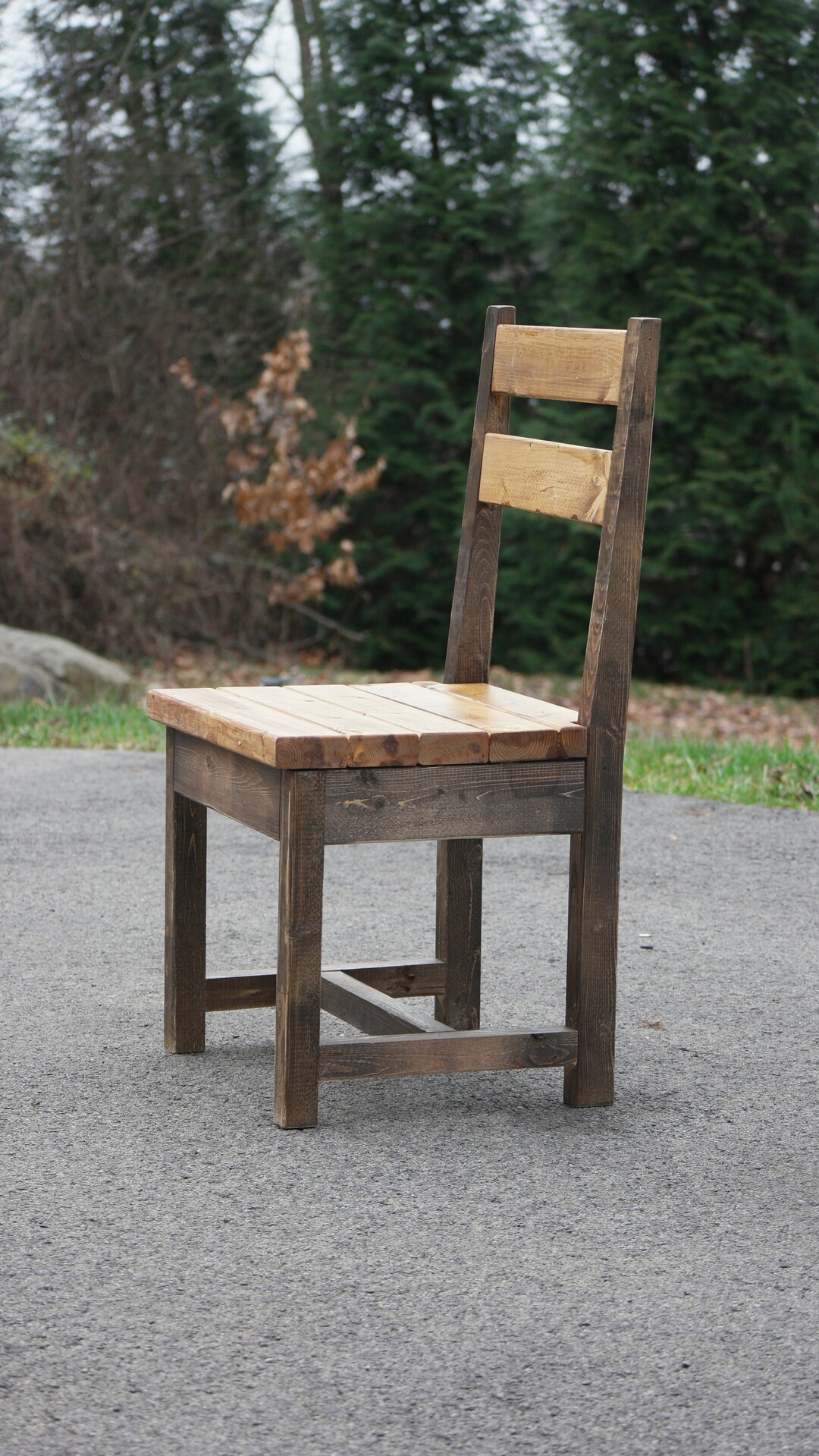 Sturdy Farmhouse-style Distressed Chair. Rustic Dining Room Chairs set ...
