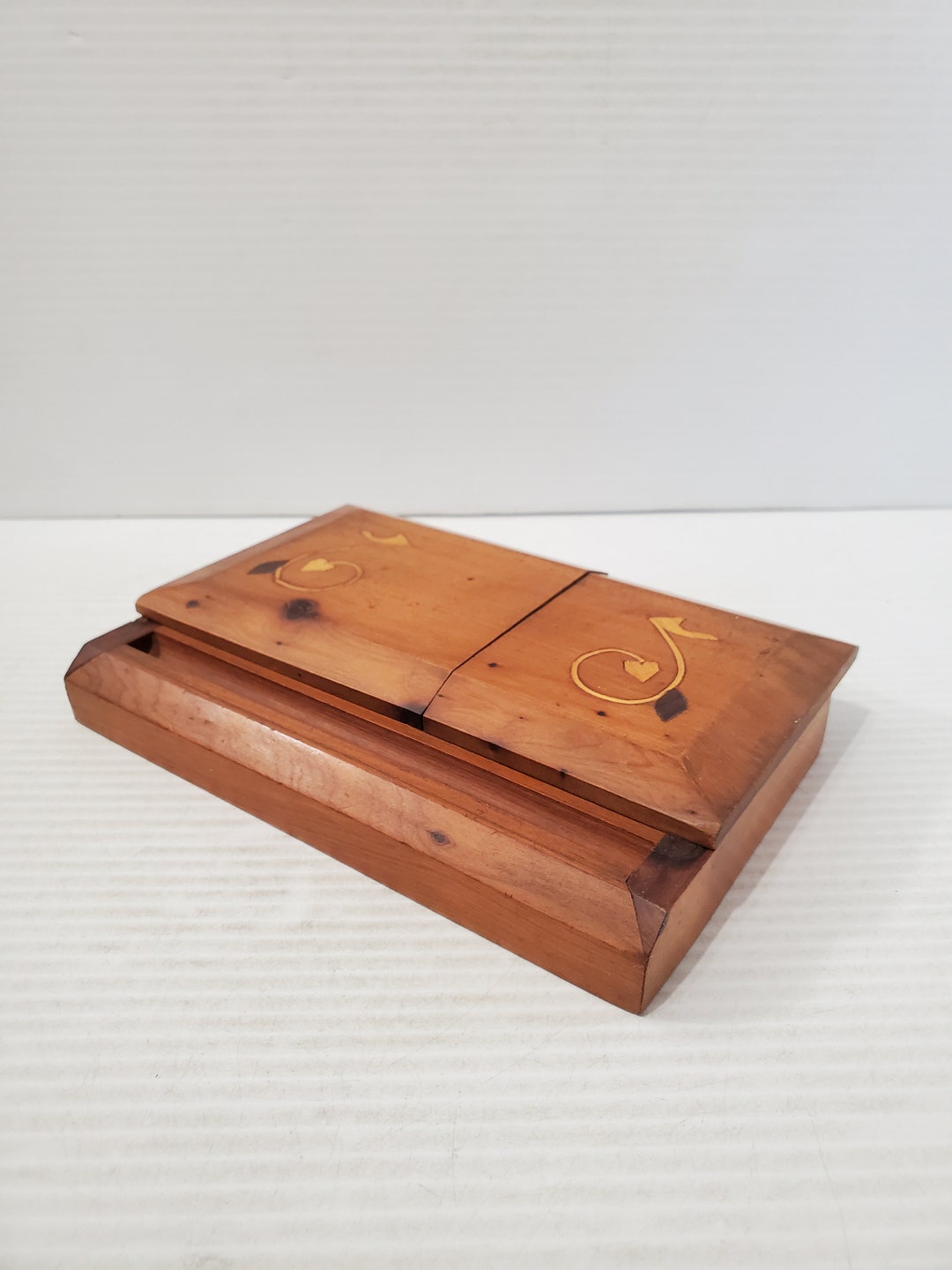 Handcrafted Thuya Wood Pencil Holder – Lockable Wooden Box for Pens ...