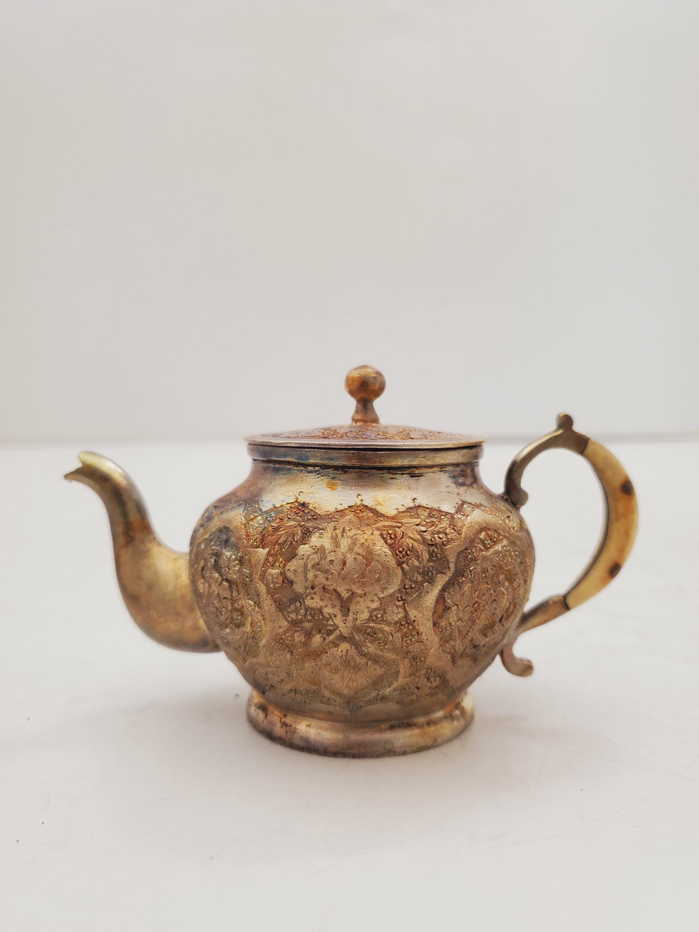 Vintage Small Tea Pot With Lid and Hand || Simple Plain Design ...