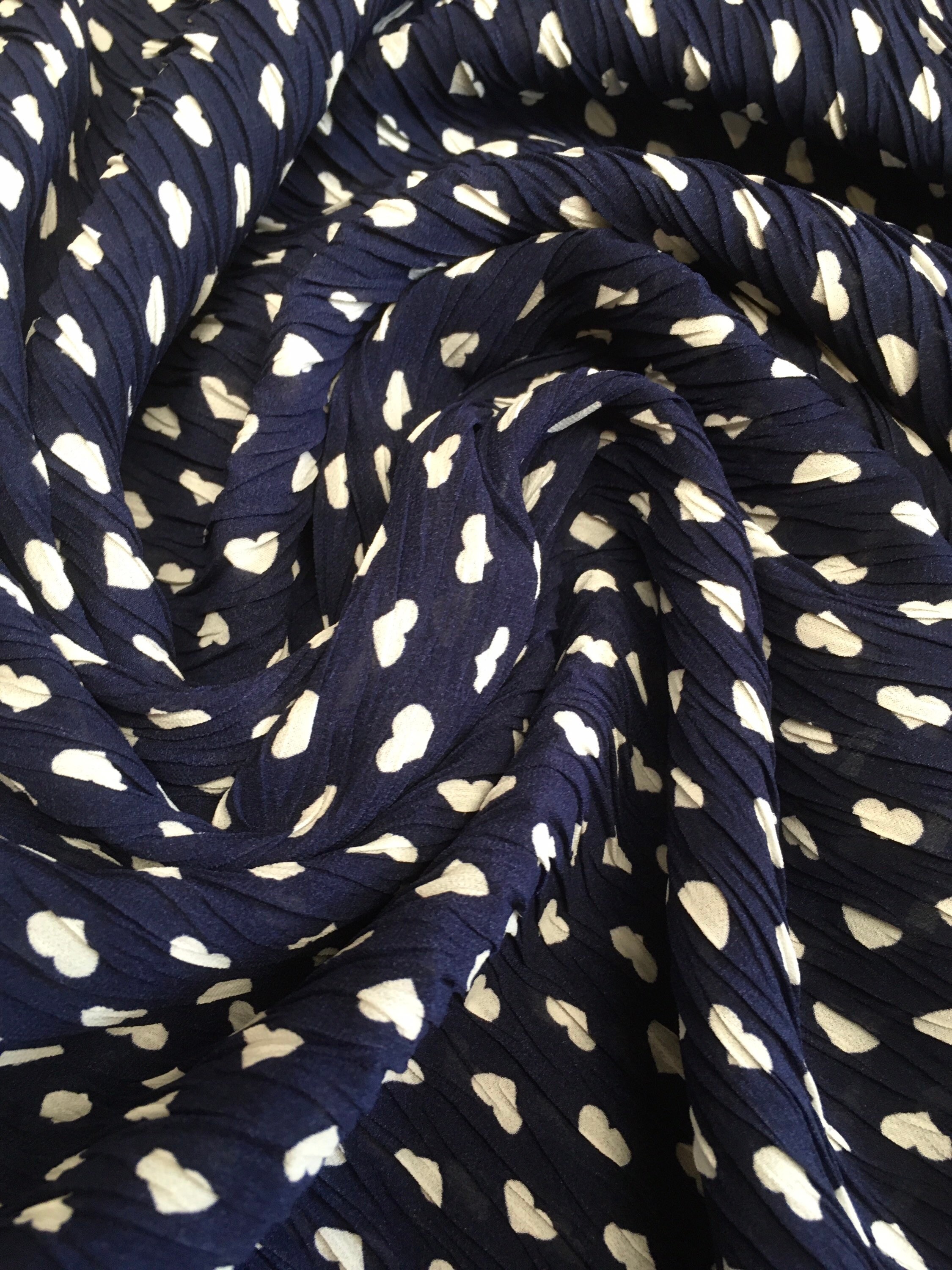 Dark Blue and White Hearts Pleated Fabric Plisse fabric for - Etsy 日本