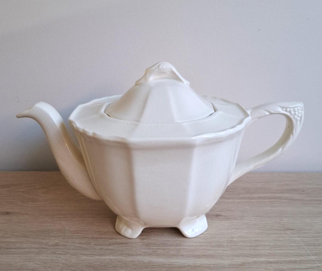 Vintage Art Deco Alfred Meakin Teapot: Astoria Shape, Made in England ...