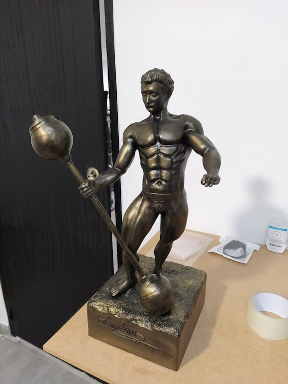 Eugen Sandow Statue