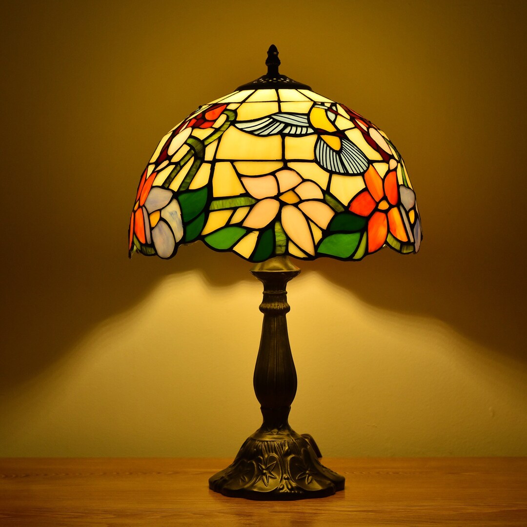 Tiffany Style Hummingbird Table Lamp Stained Glass 12 Inch Round Shade ...