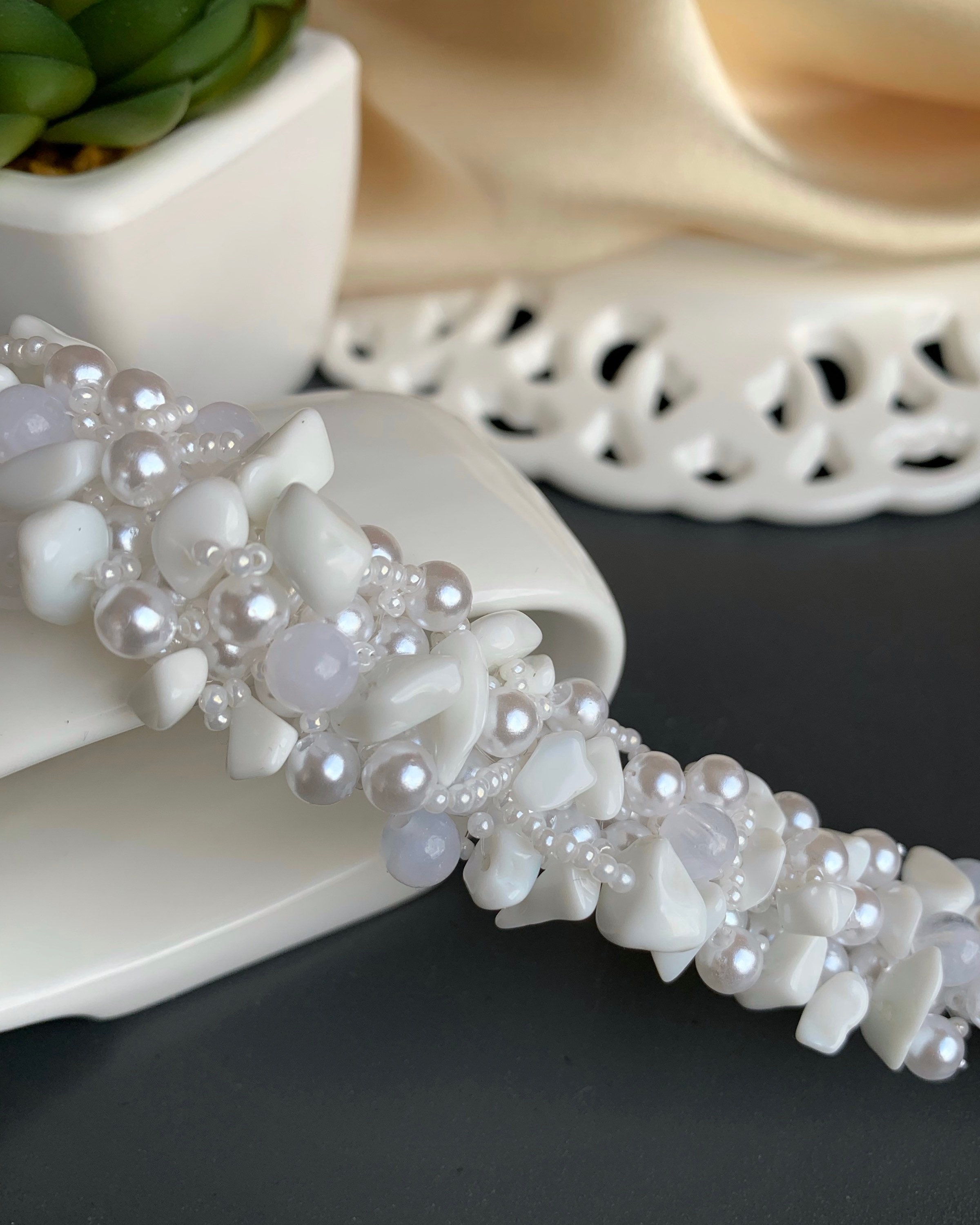 Witte edelsteen en parels armband Klassieke elegante witte - Etsy Nederland
