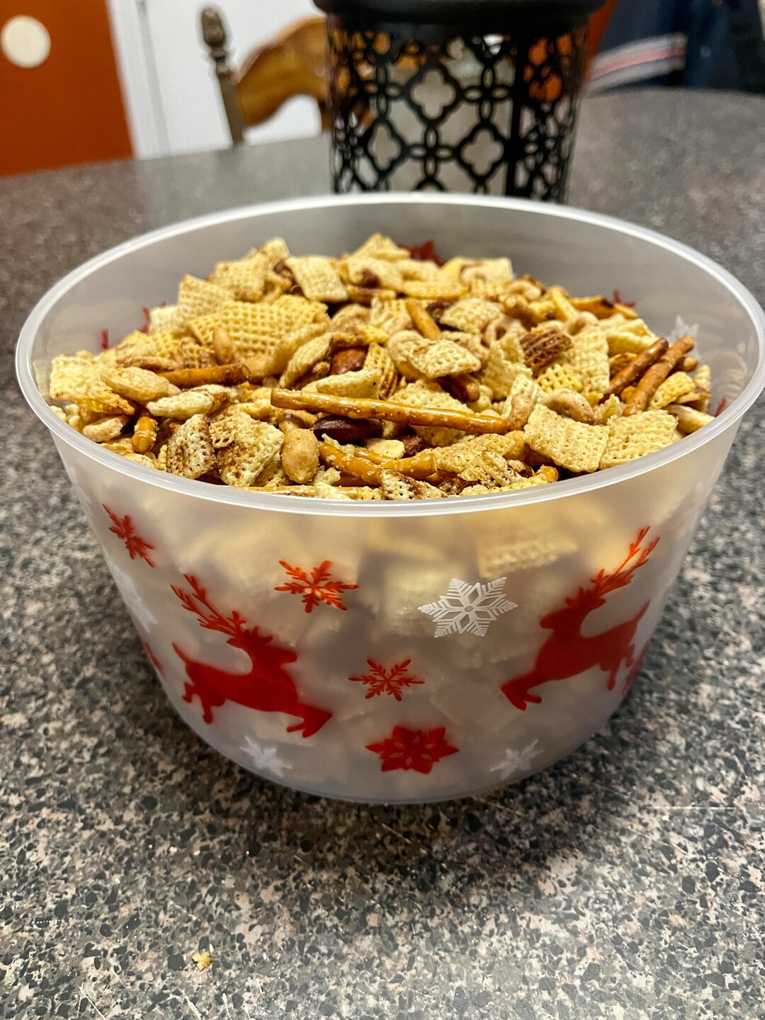 Homemade Party Mix With Mixed Nuts Garlic and Chex Mix Cashews Pecans ...