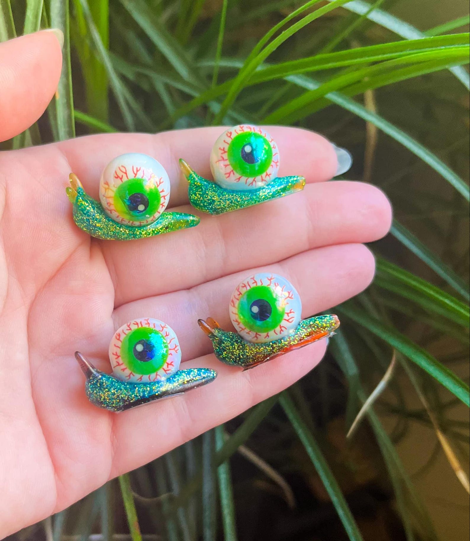 Spooky Eyeball Snail Figurines - Etsy