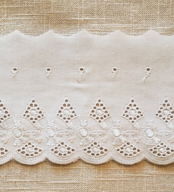 Vintage 4 1/4 White Eyelet Lace Sold by the Yard Made in - Etsy