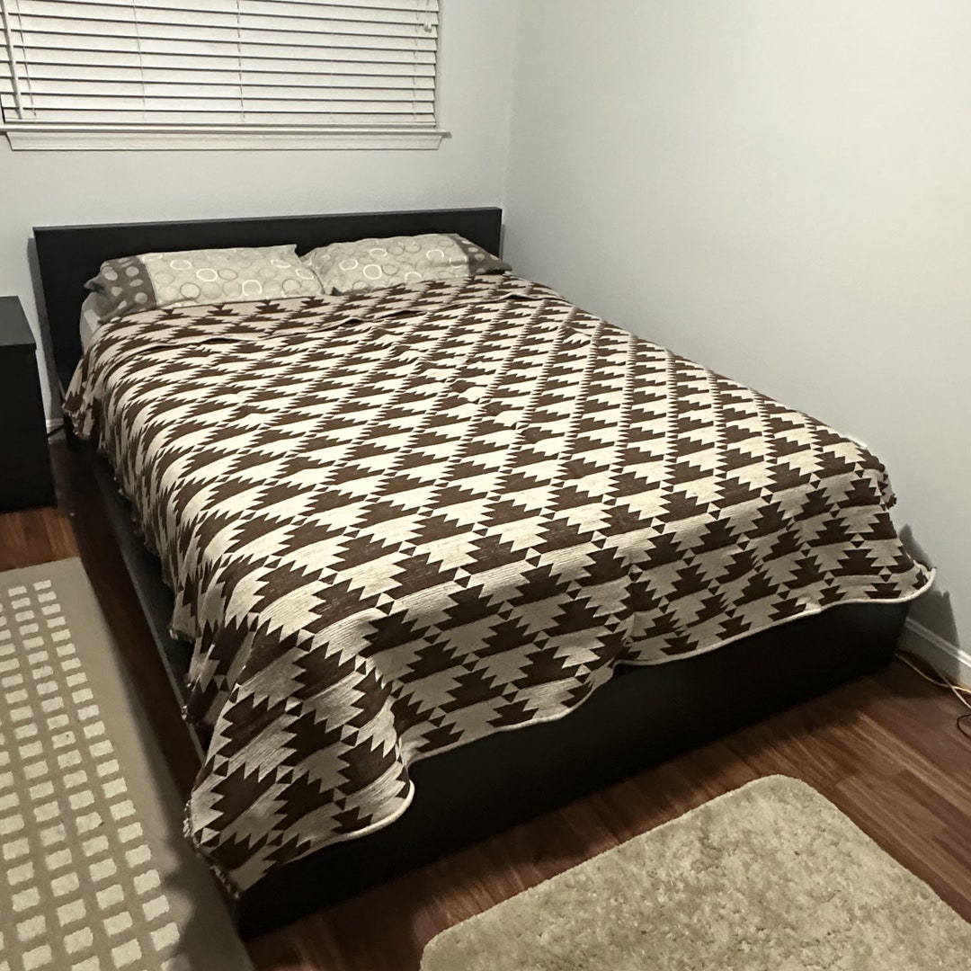 Ecuador 100% Wool Bedspread / Quilted / Warm Cover - Brown Design ...