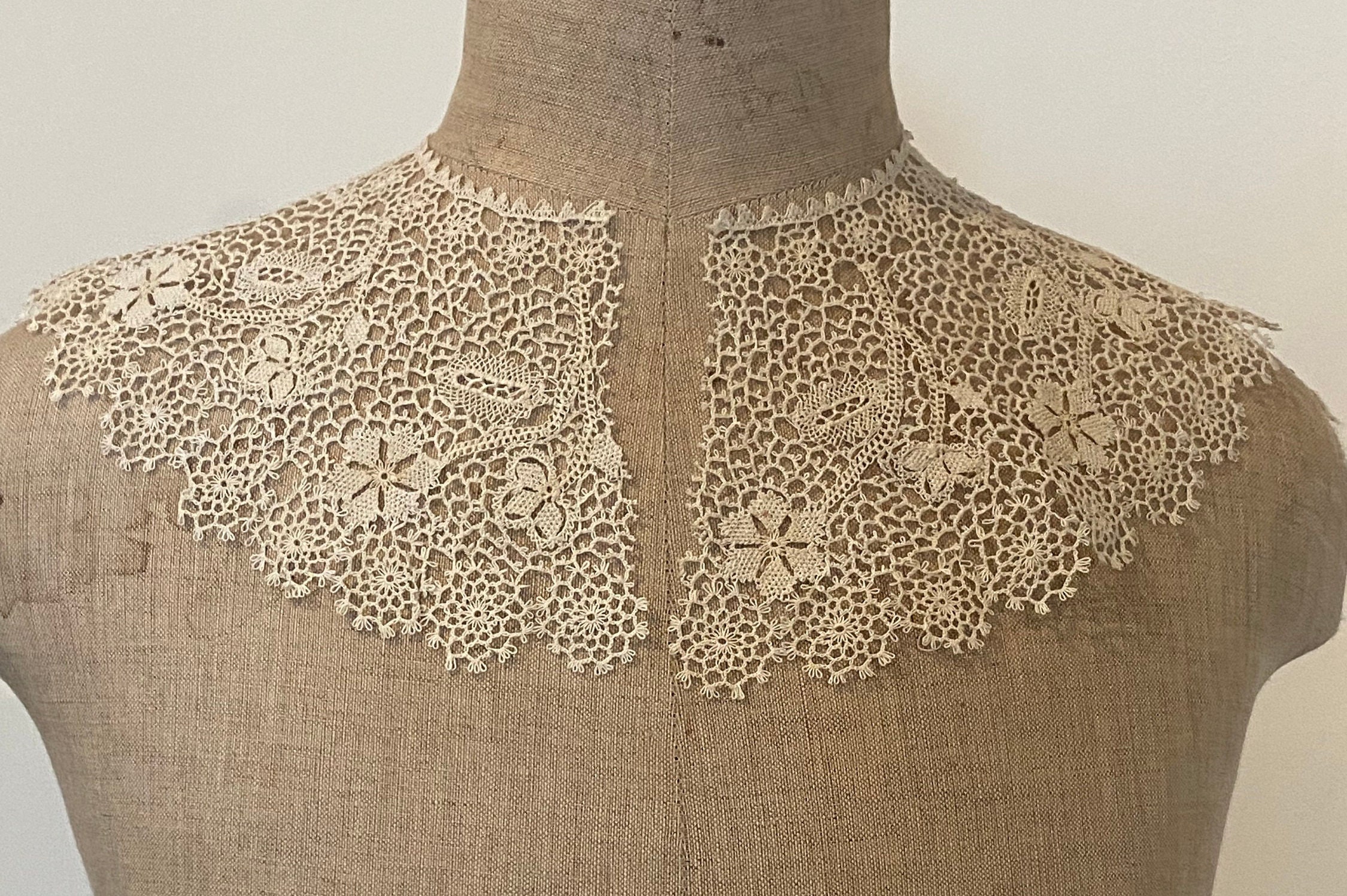Pretty Antique Lace Collar . Antique Hand Made Lace Collar. Antique ...