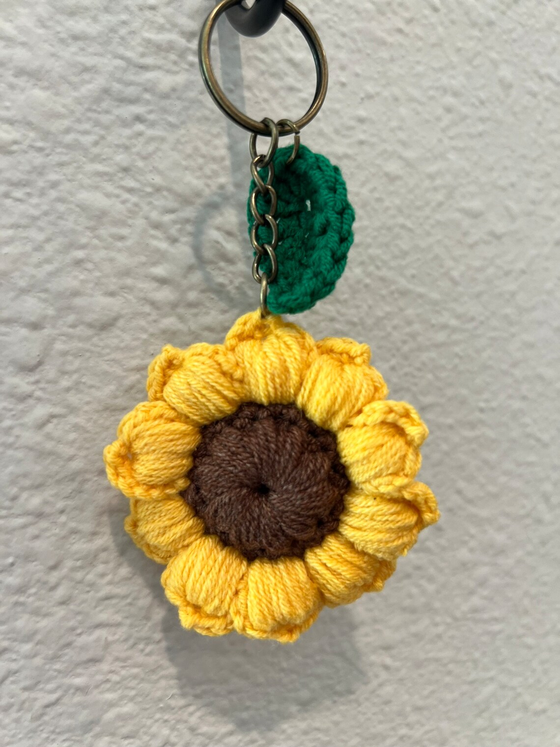 Crochet Sunflower Keychain, Puff Sunflower, Sunflower Yarn Keychain ...