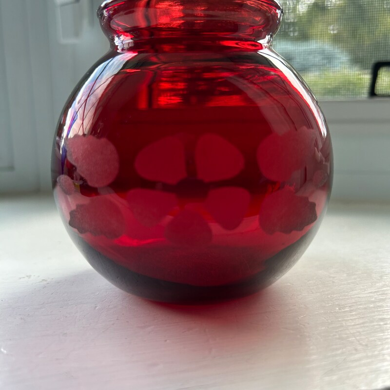 Ruby Red Vase - Etsy