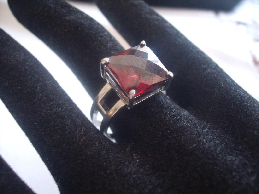 Vintage Unusual Designer Styled Red Ruby Type "diamond Cut" Ladies Ring ...