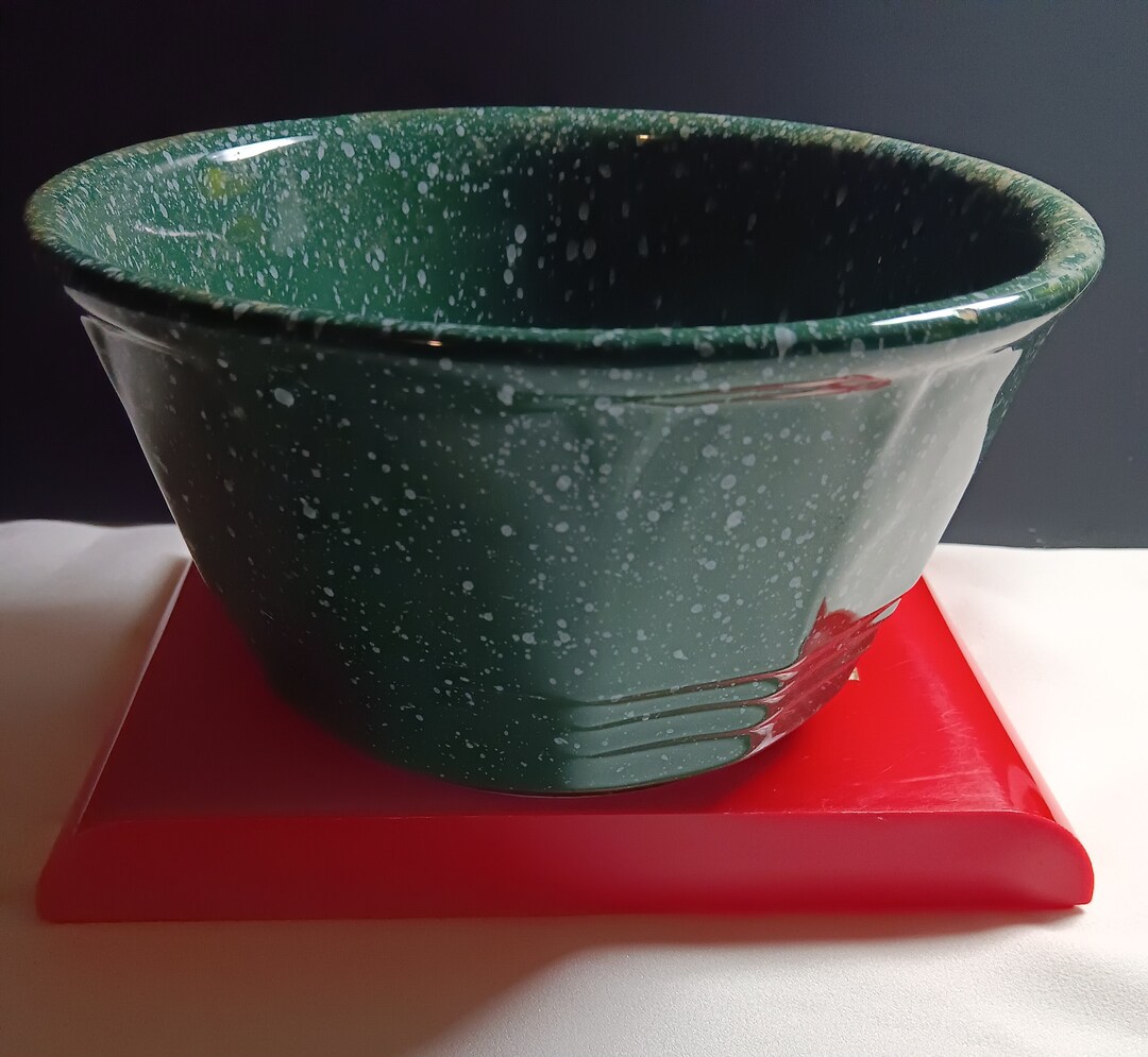 Circa 1980's Unmarked Graniteware in Forrest Green Speckle Pattern, in ...