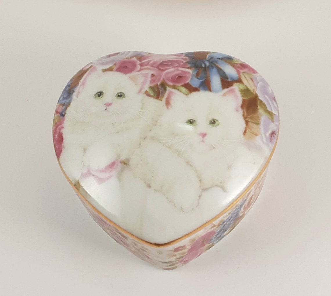Vintage 1994 Lefton China Porcelain Trinket Box Featuring Two Lounging ...