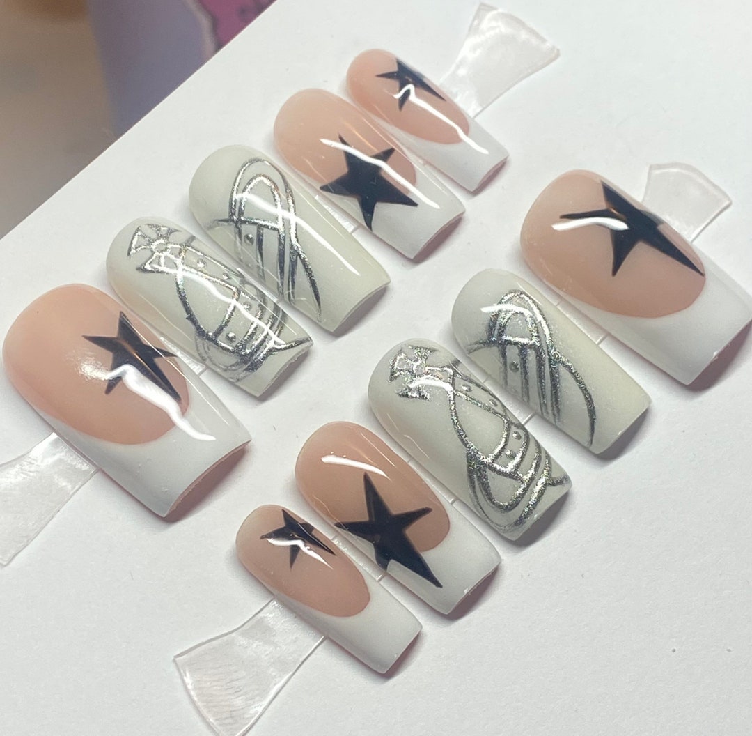 Y2k Chrome Saturn Vivienne Westwood Press on Nails Hand - Etsy