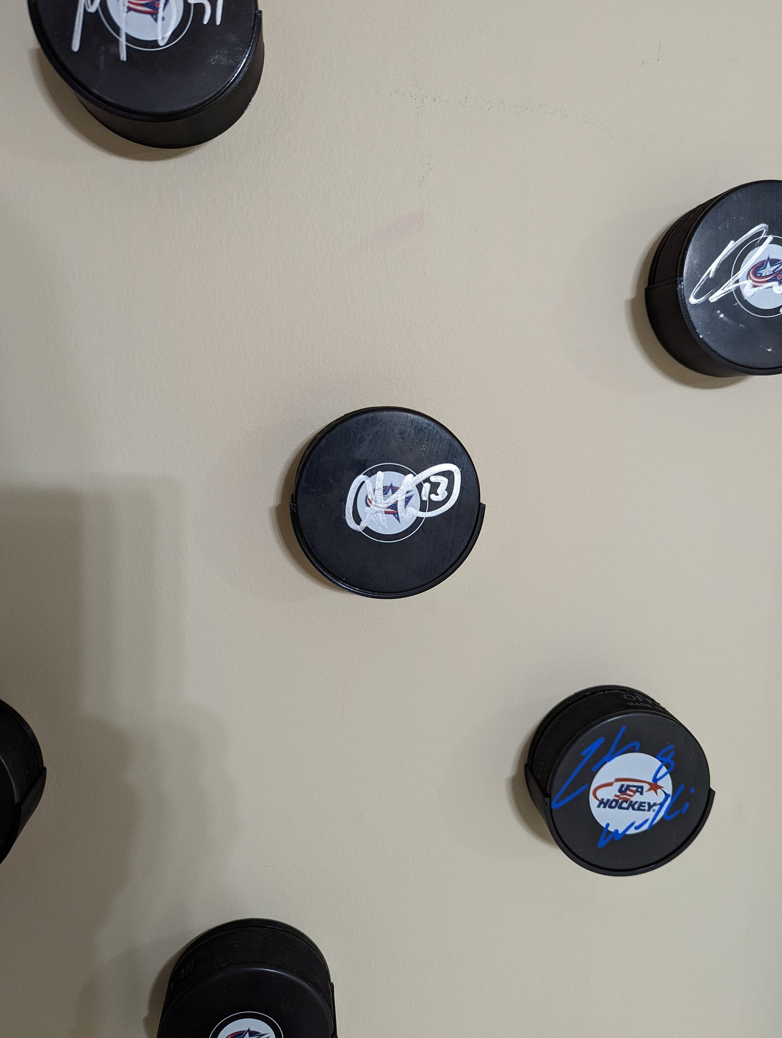 Hockey Puck Wall Display Holder - Etsy