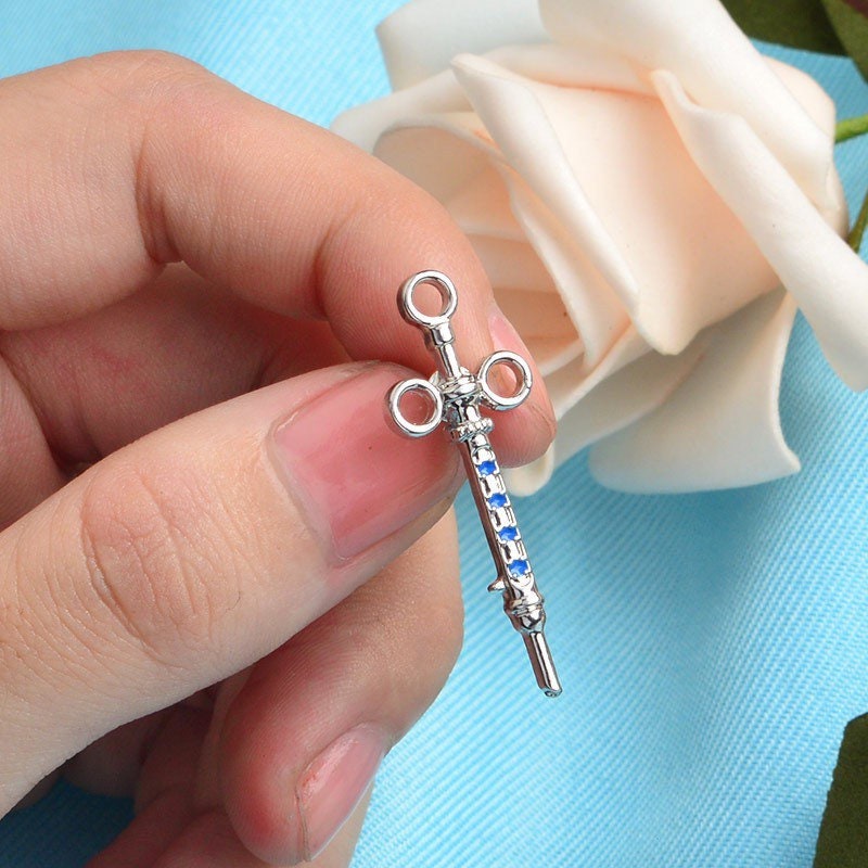 Syringe Pin Brooch Injector Squirt Gift for Nurses and Doctors Crystal ...