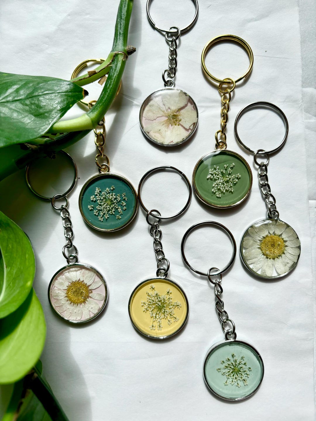 Pressed Flower Keychain, Spring Themed Keychains, Dried Botanicals ...