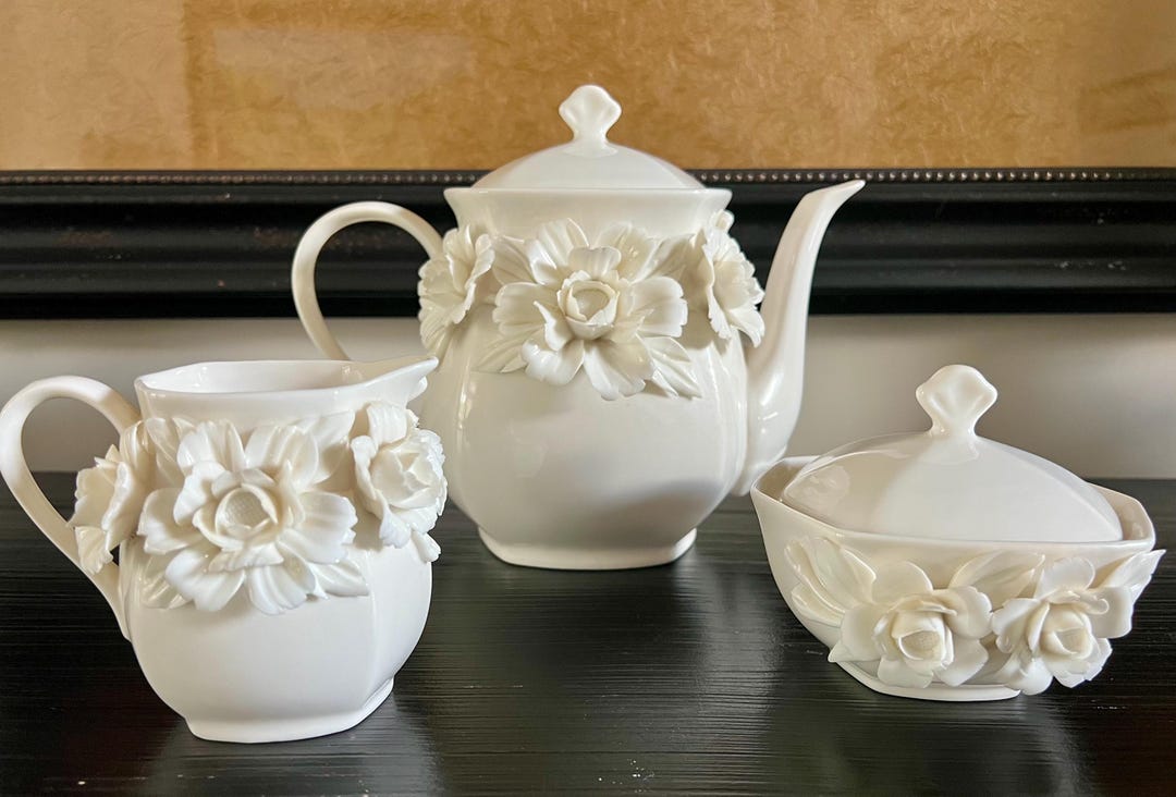 Godinger & Co. Antique Reflections 3D Ivory Ornate Floral Vintage Tea ...