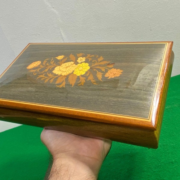 Italian Burl Wood Inlay Music Box - Etsy