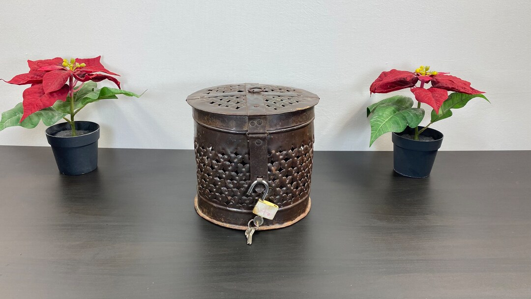 Old Jali Work Iron Box, Original Storage Round Box, Rusty Home Decor ...