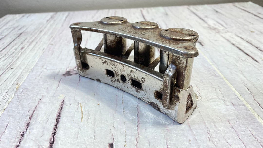 Antique 1920s to 1930s Metal Belt Coin Dispenser Mcgill Paragon Changer ...