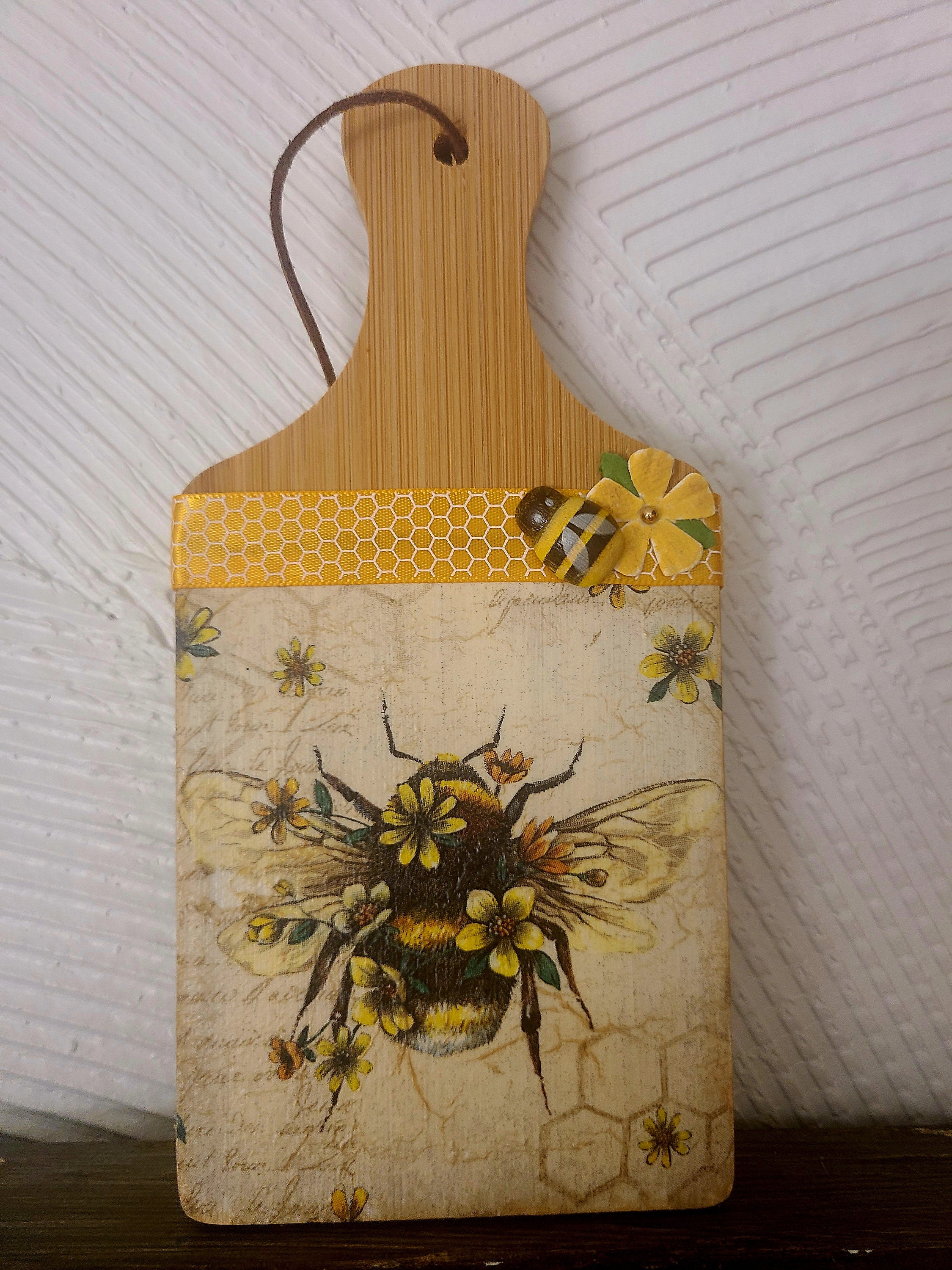 Small, Solid Wood, Bee Themed Cutting Boards Your Choice, Bumblebee ...