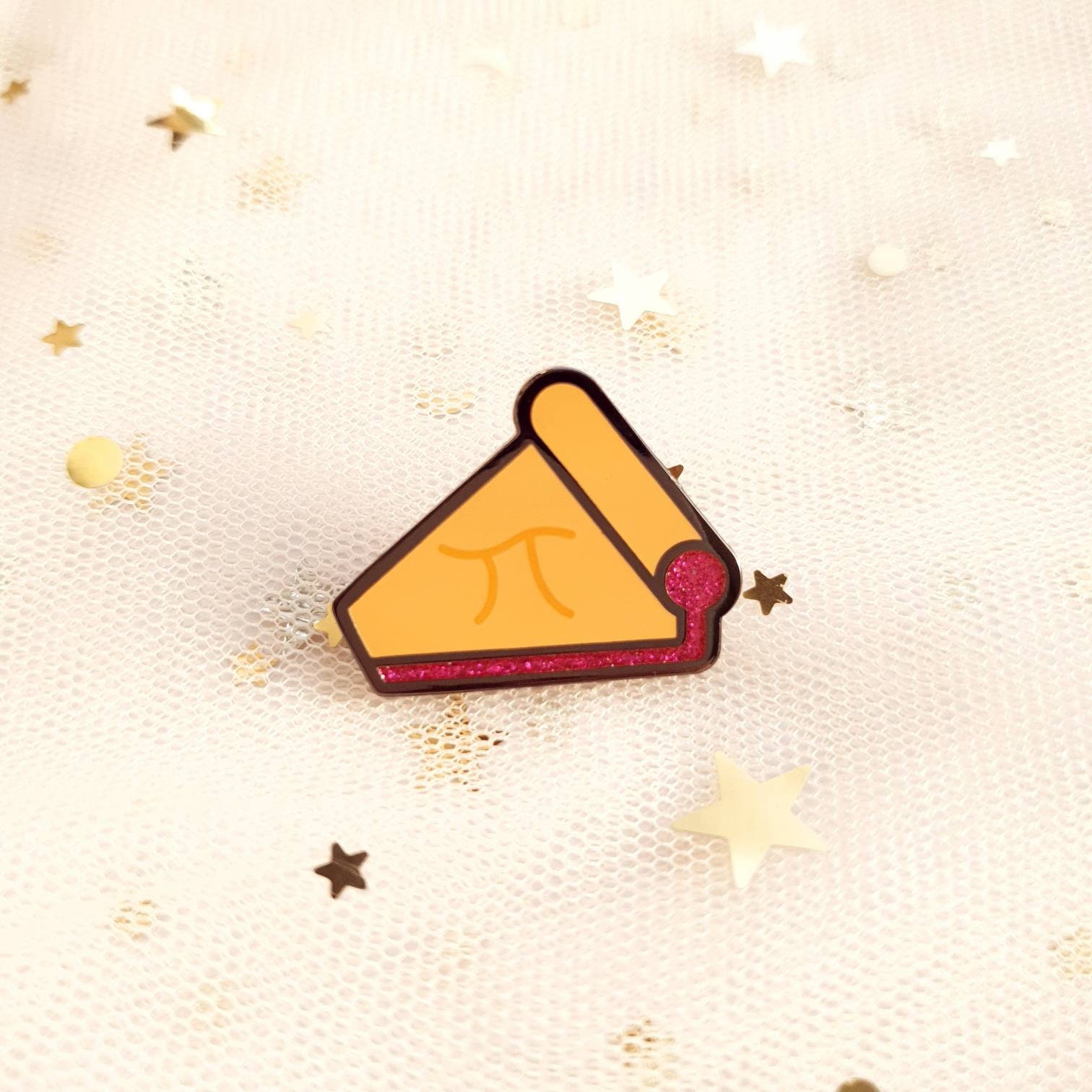 Amphibia: Terri's Pie Enamel Pin | Etsy