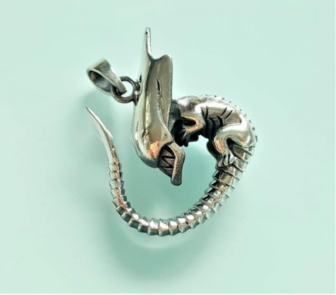ALIEN Pendant STERLING SILVER 925 Xenomorph Space Cosmic Creature Gift ...