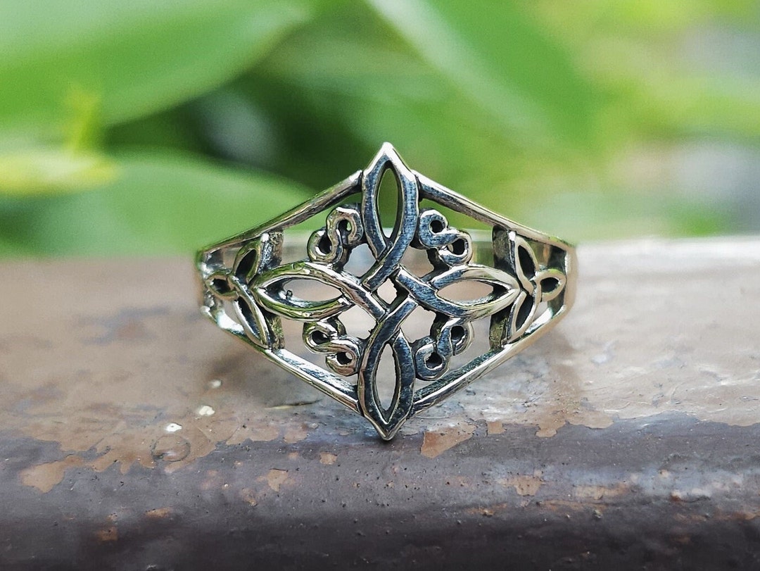 Witch's Knot Ring 925 Sterling Silver Triquetra Protection Talisman ...