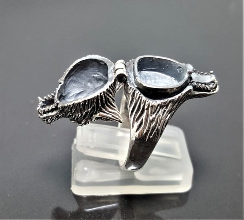 925 Sterling Silver Wolf Locket Ring Wolf Head Poison Locket Celtic ...