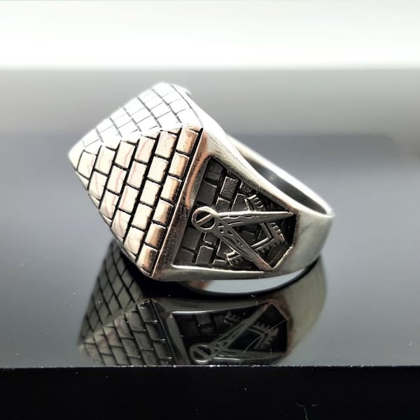 Silver Pyramid Ring - Etsy