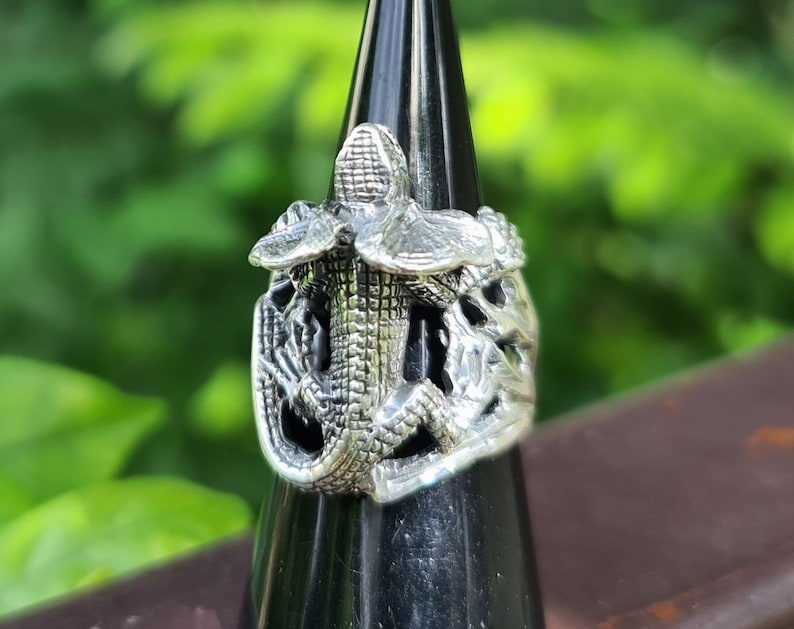 Frilled-neck Lizard Ring STERLING SILVER Animal Talisman - Etsy