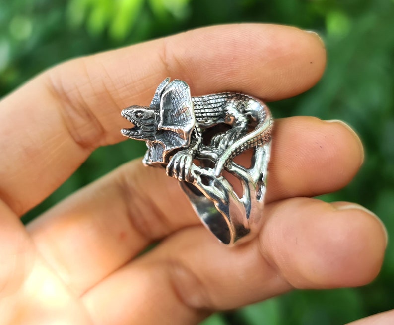 Frilled-neck Lizard Ring STERLING SILVER Animal Talisman - Etsy