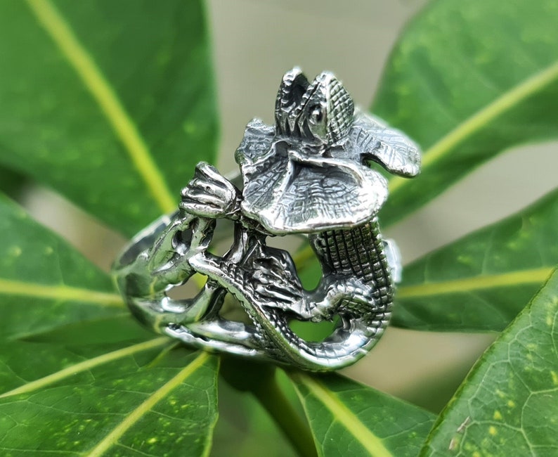 Frilled-neck Lizard Ring STERLING SILVER Animal Talisman - Etsy