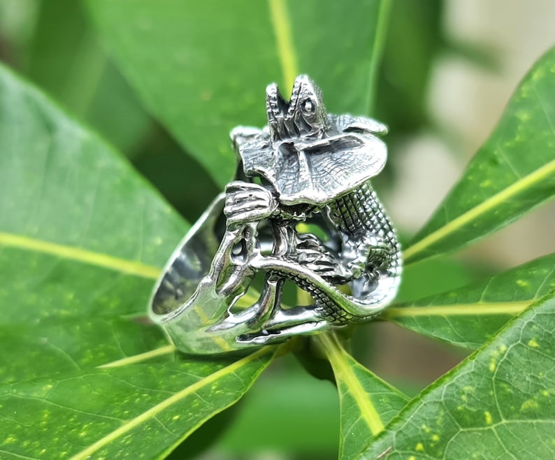 Frilled-neck Lizard Ring STERLING SILVER Animal Talisman - Etsy