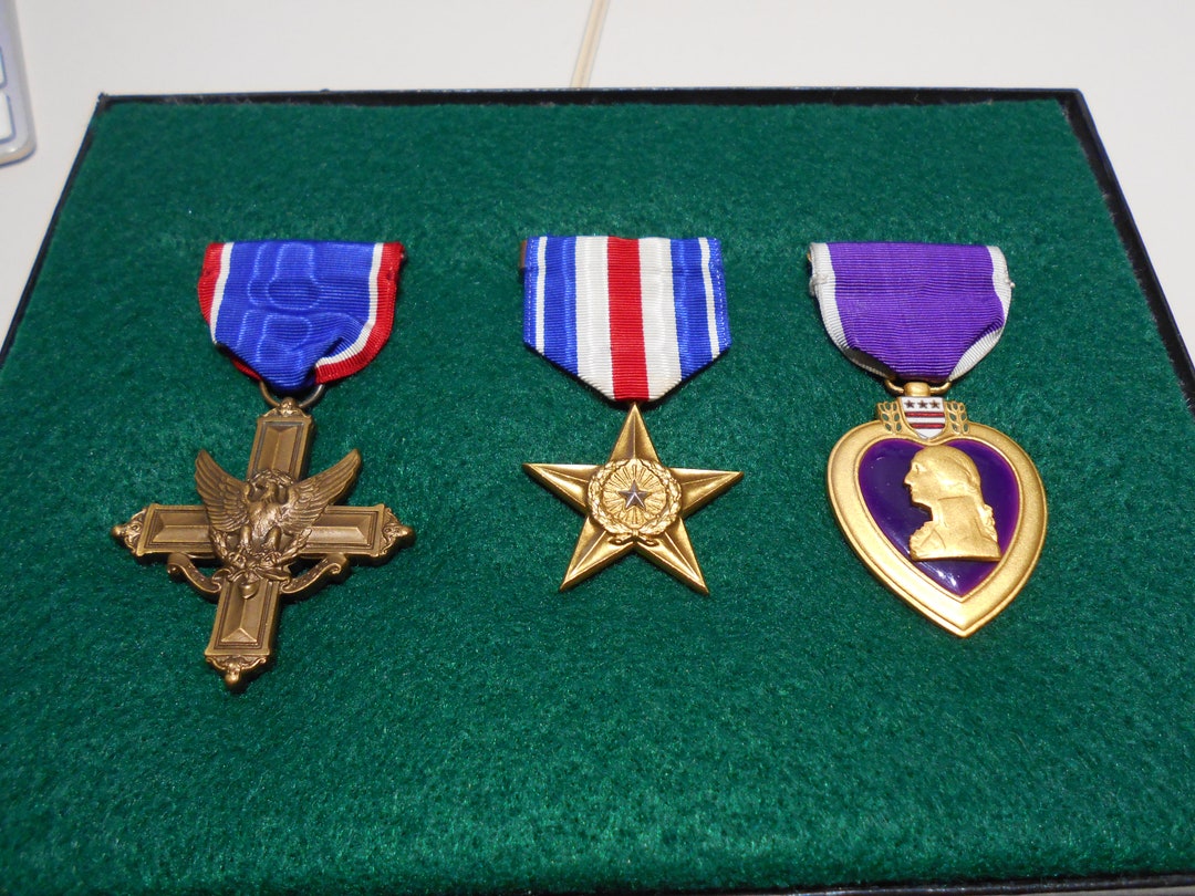 WWII Army Medals Authentic & Genuine D.S.C. Silver Star - Etsy