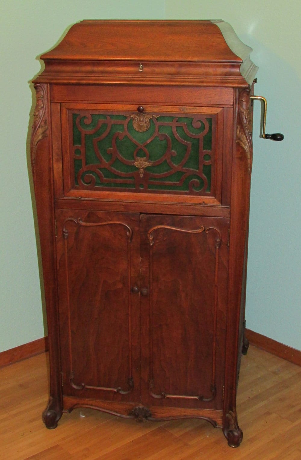 Antique Walnut Victrola by Silvertone - Etsy